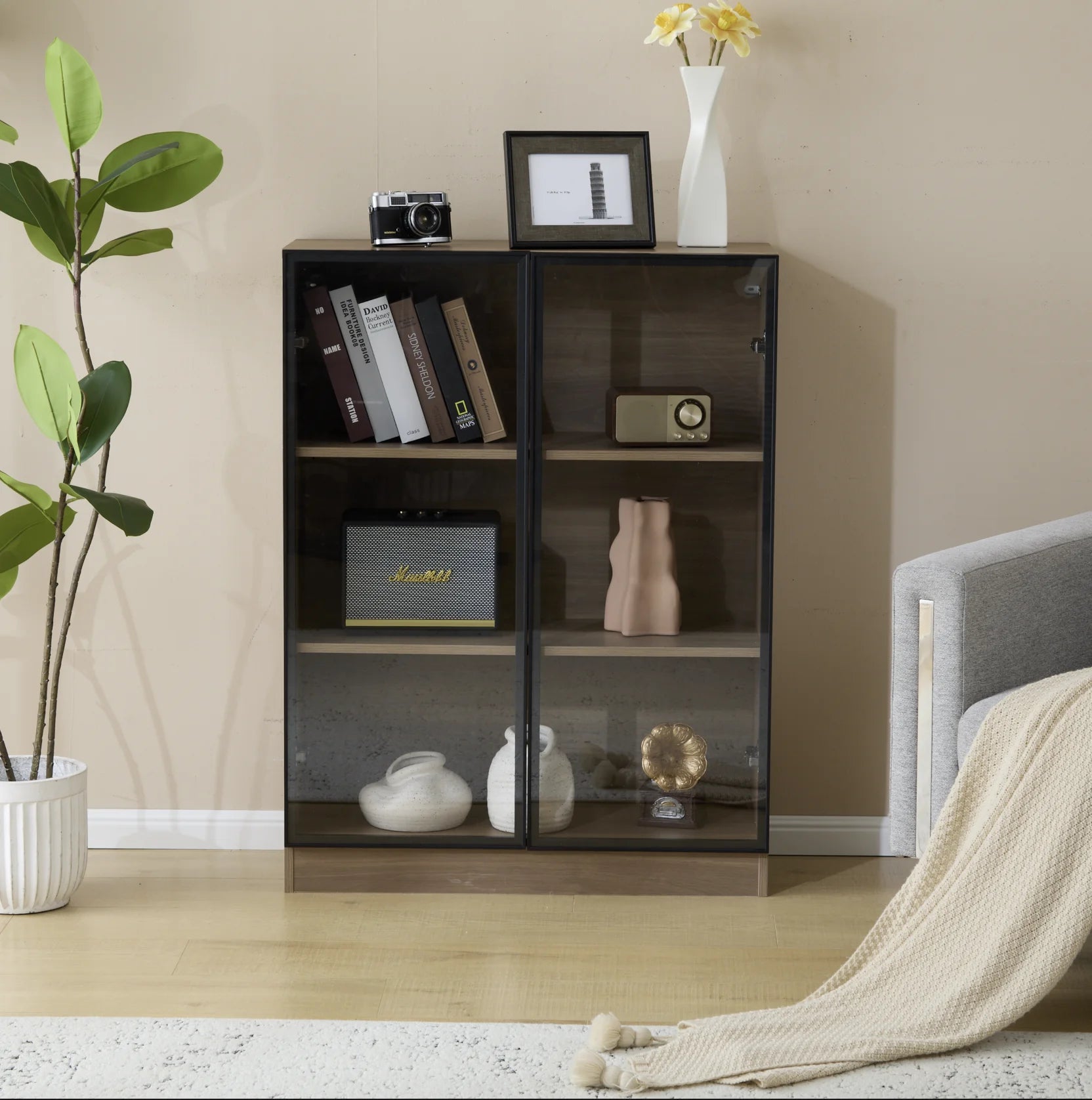 Aydınlatmalı cam vitrin, siyah cam vitrin, siyah vitrin, koleksiyoncu ...